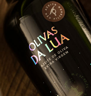 Olivas da Lua, un envase que encuentra la fuerza en la oscuridad - Revista de packaging ...
